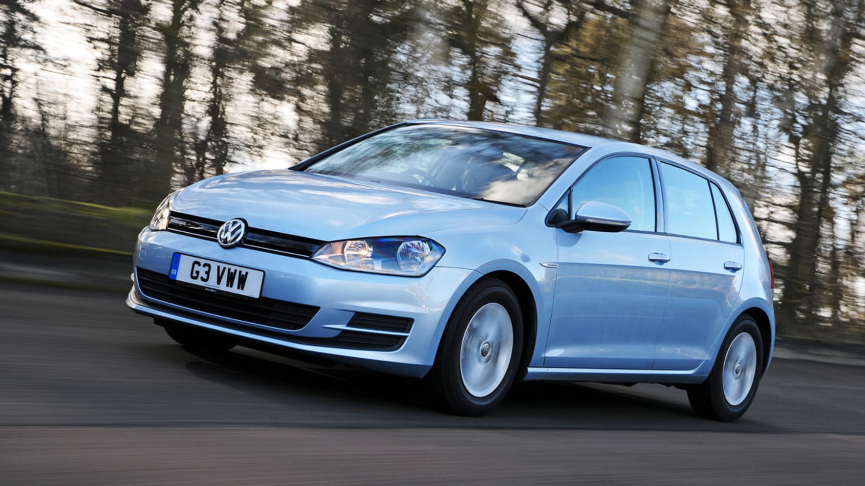 Volkswagen Golf Bluemotion vs Mercedes A180 CDI ECO | Auto Express