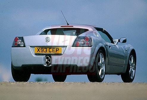 Vauxhall VX220 | Auto Express
