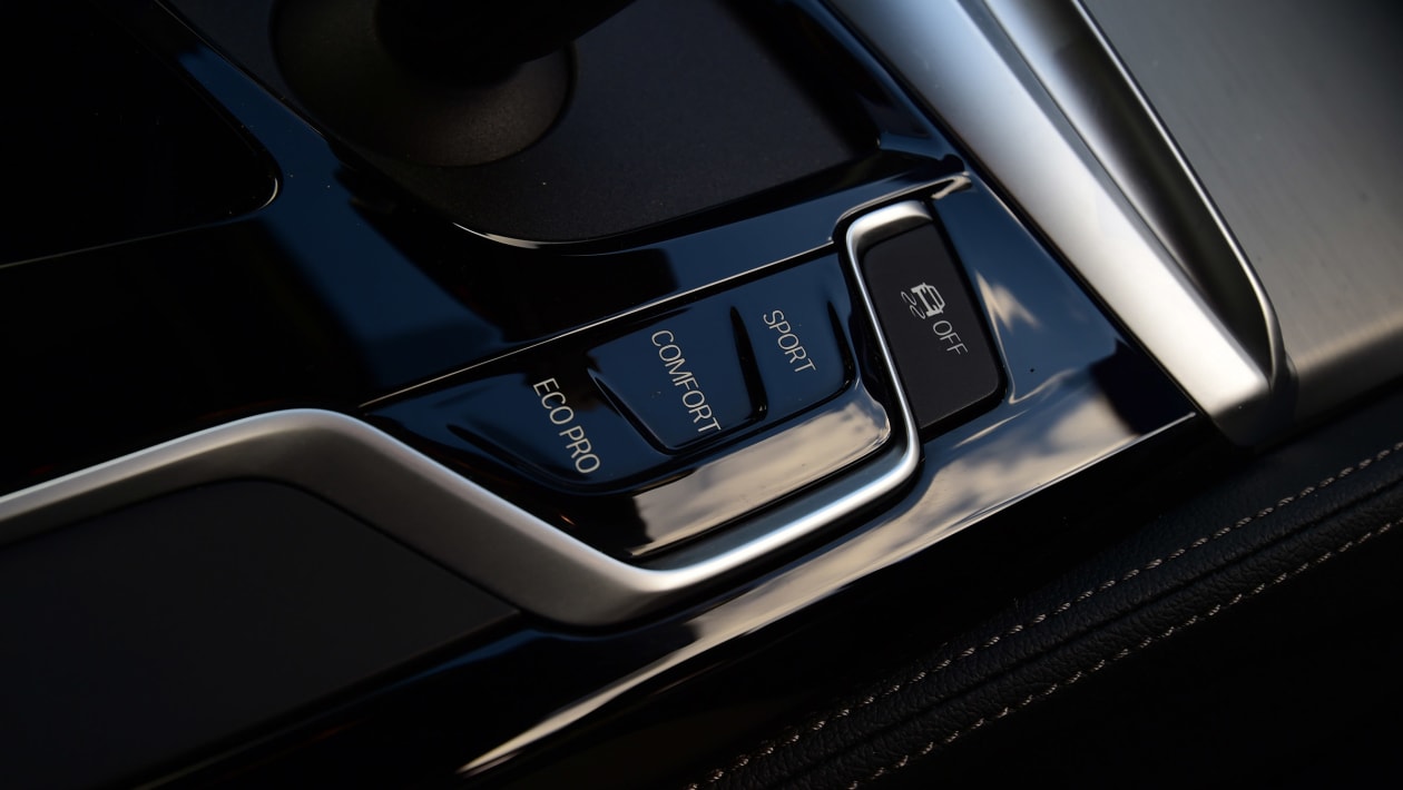 Lexus ES vs BMW 5 Series vs Volvo S90 - pictures | Auto Express