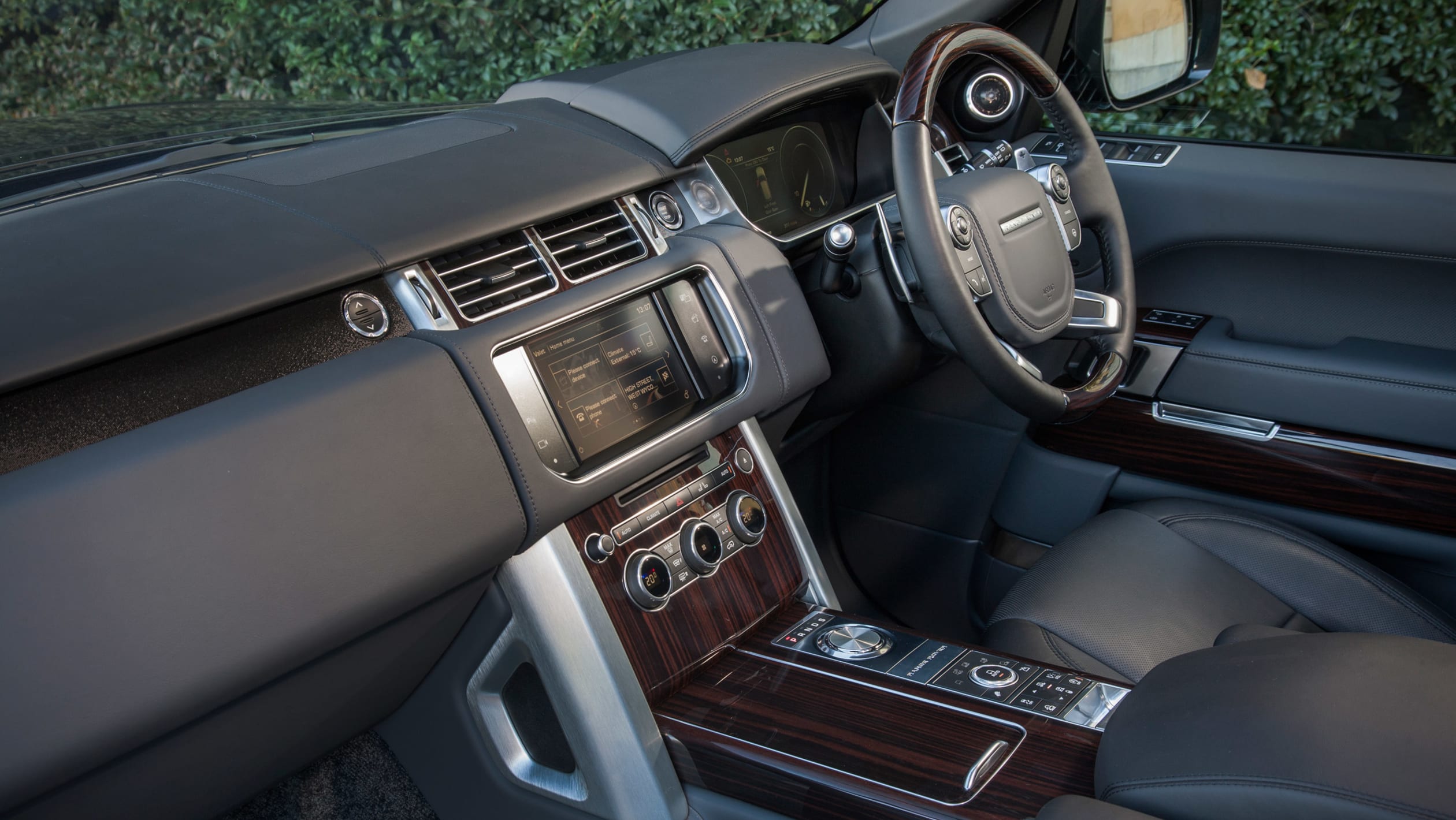 Range Rover SV-Autobiography LWB - pictures | Auto Express