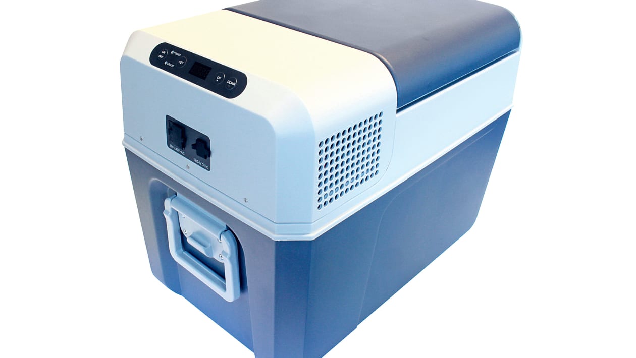 Best cool boxes: group test - pictures | Auto Express