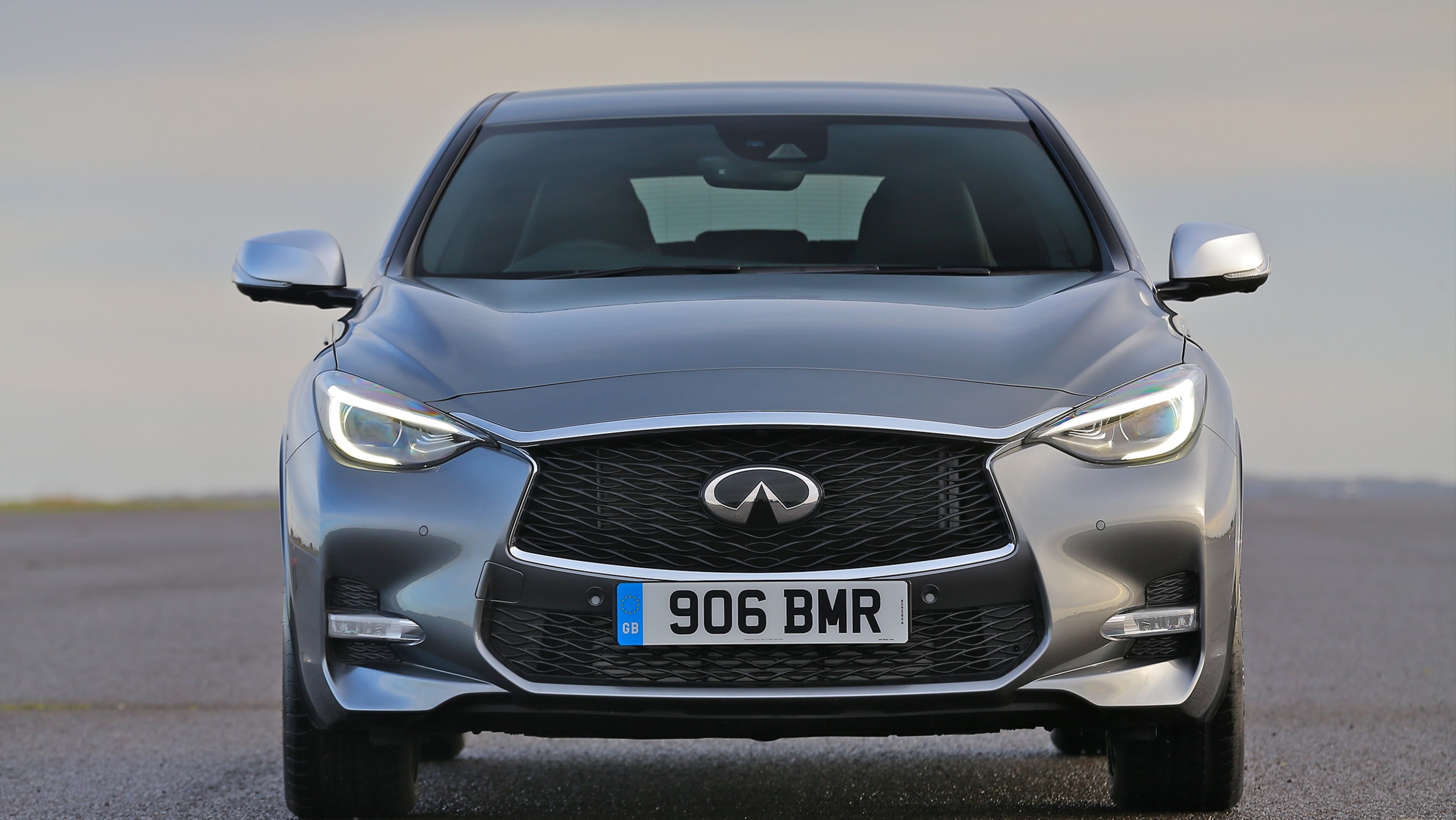 Infiniti Q30 2.2 Diesel 2016 review - pictures | Auto Express