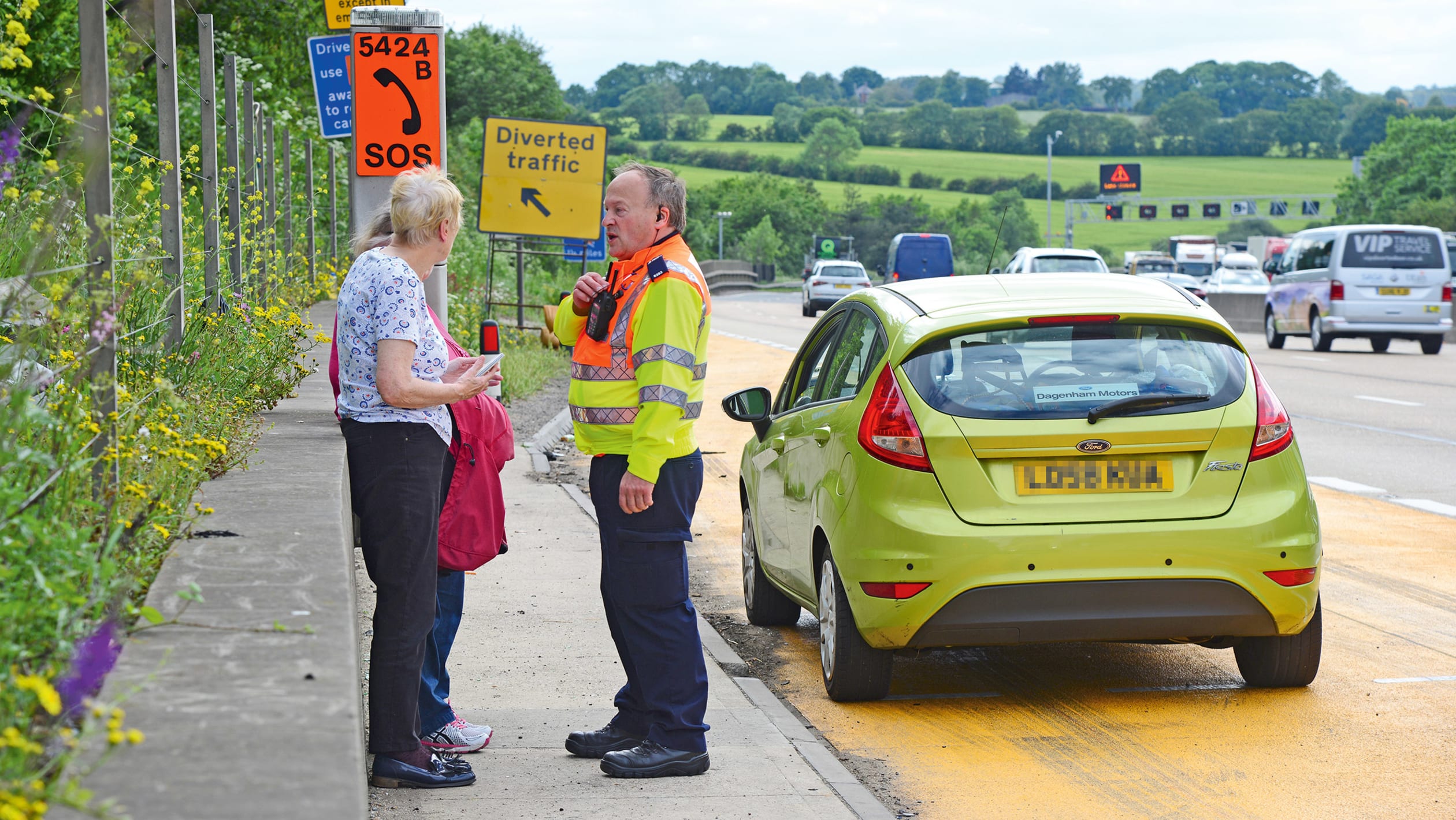 What do Highways England Traffic Officers do all day? - pictures | Auto ...