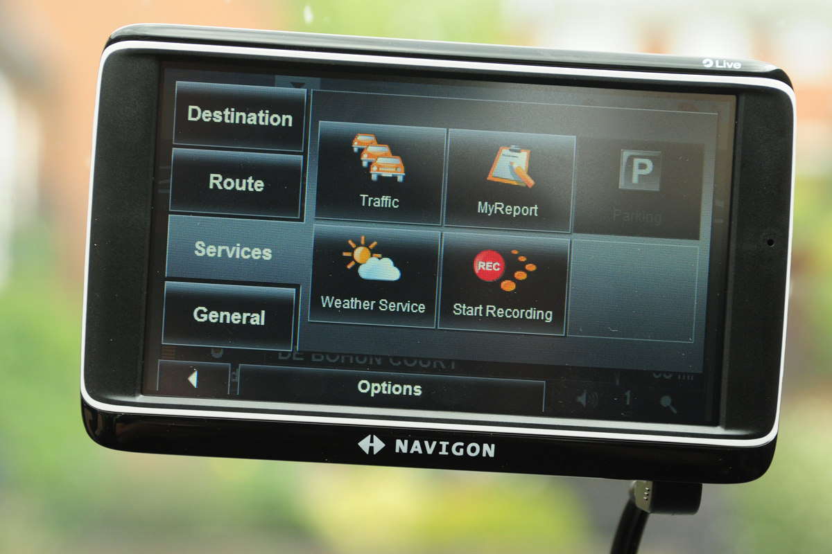 Navigon 70 Plus Live | Products | | Auto Express