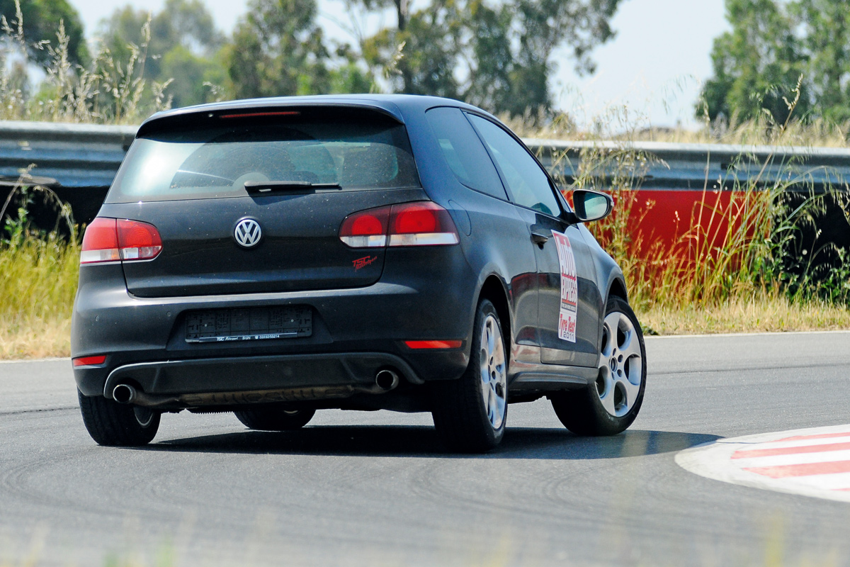 Bridgestone Potenza S001 | Tyre Test 2011 | | Auto Express