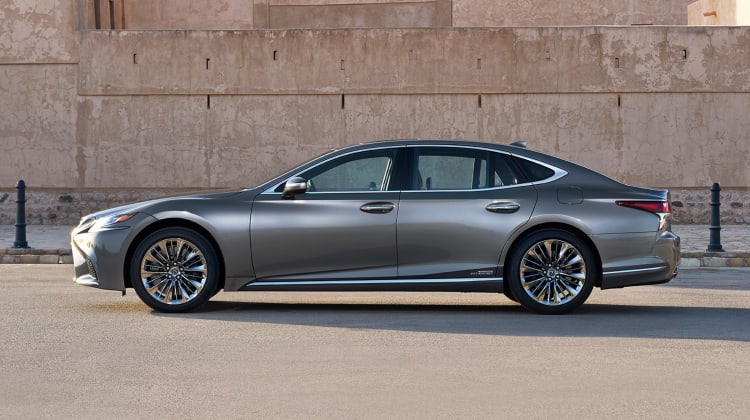 New Lexus LS 500h 2018 review - pictures | Auto Express