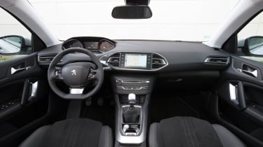 Peugeot 308 SW estate gallery | Auto Express