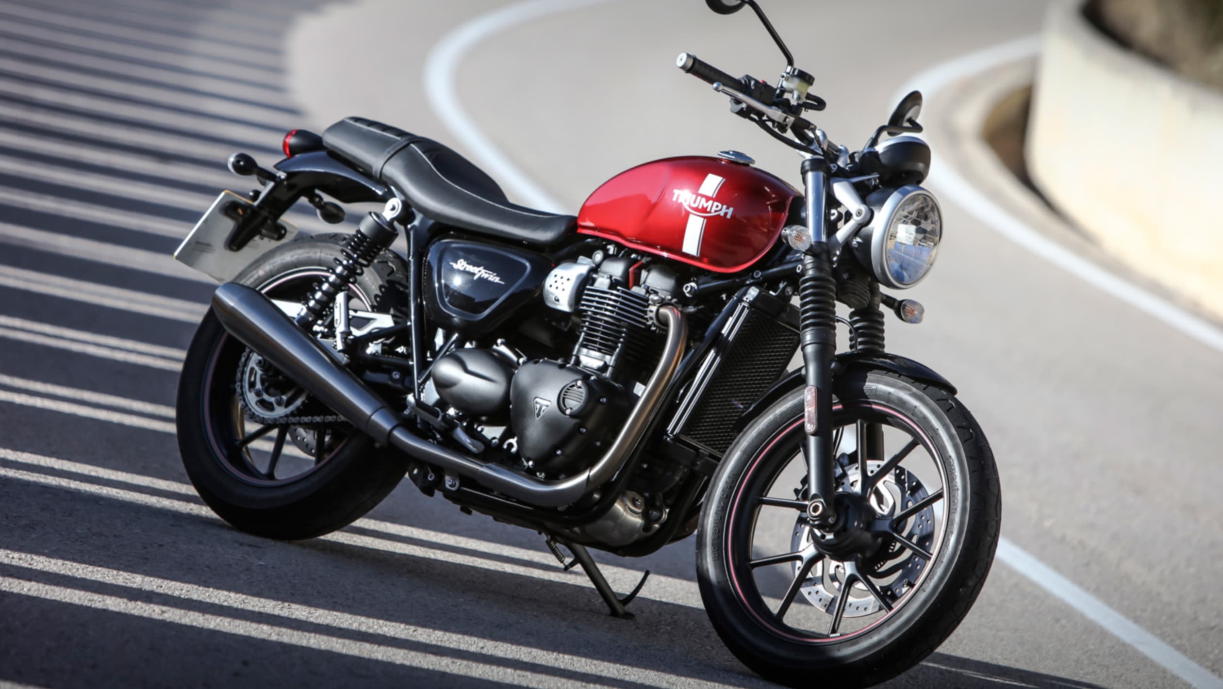 Triumph Street Twin review - pictures | Auto Express