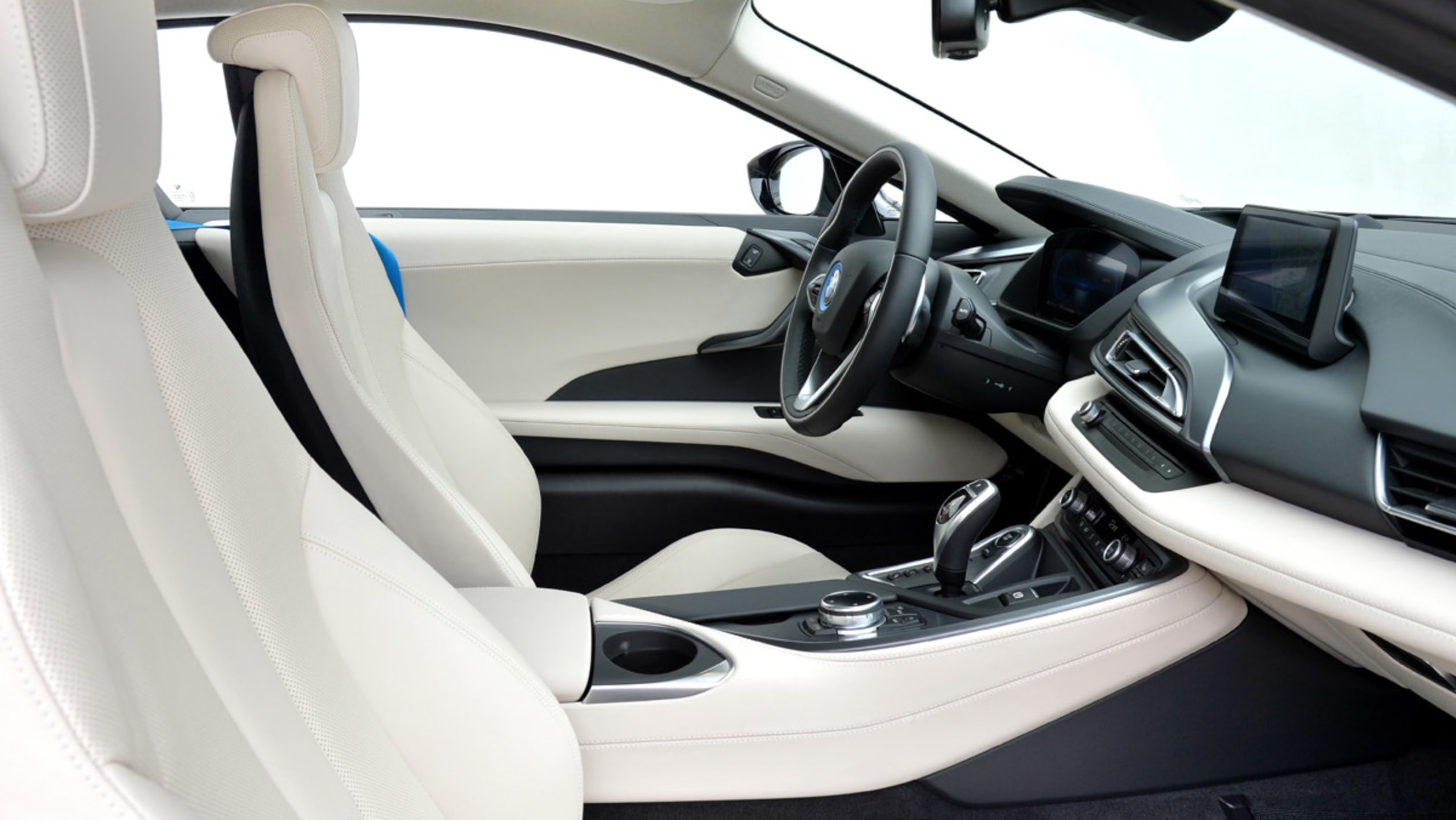 BMW i8 2014 review - pictures | Auto Express