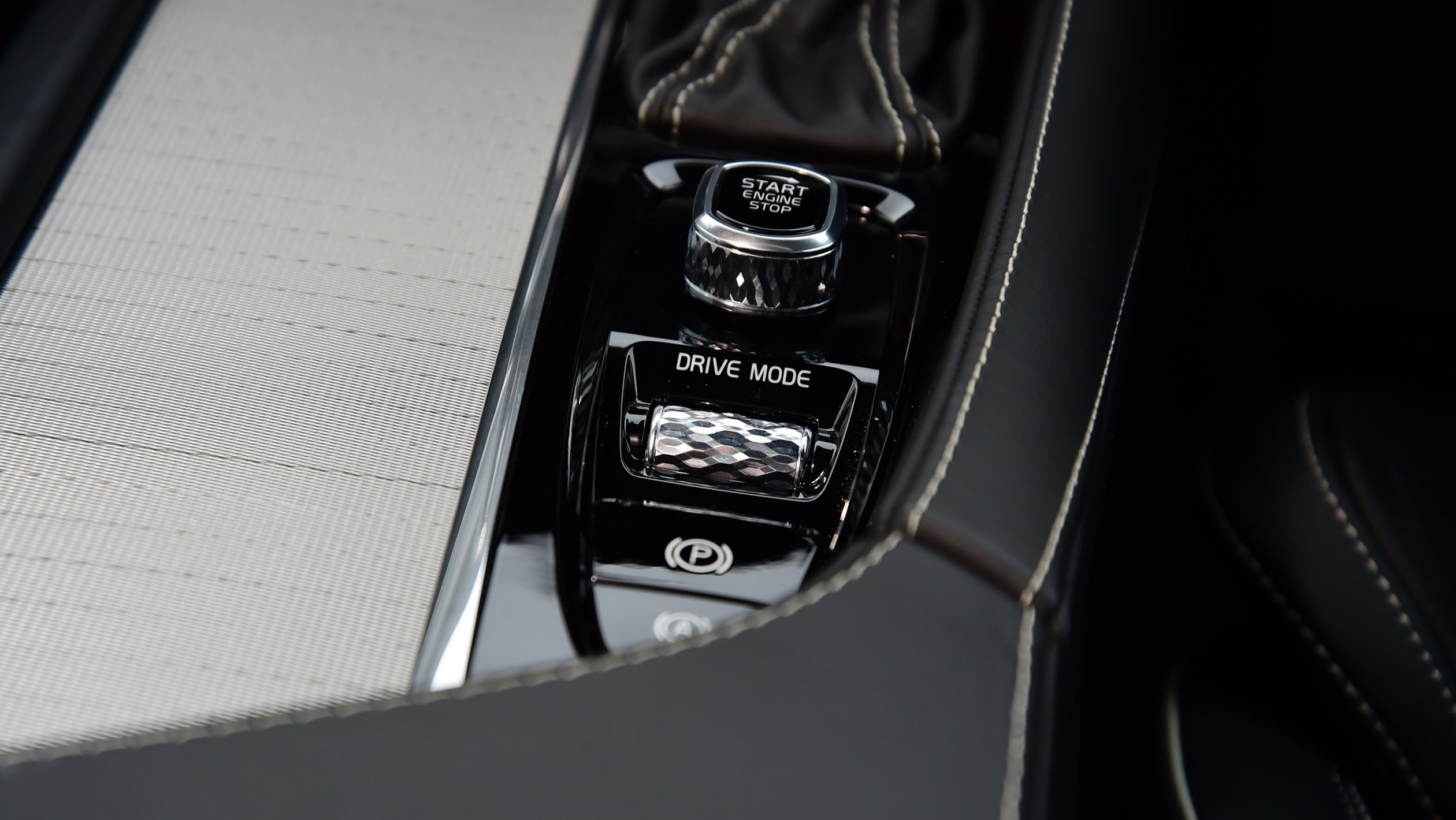 Lexus ES vs BMW 5 Series vs Volvo S90 - pictures | Auto Express