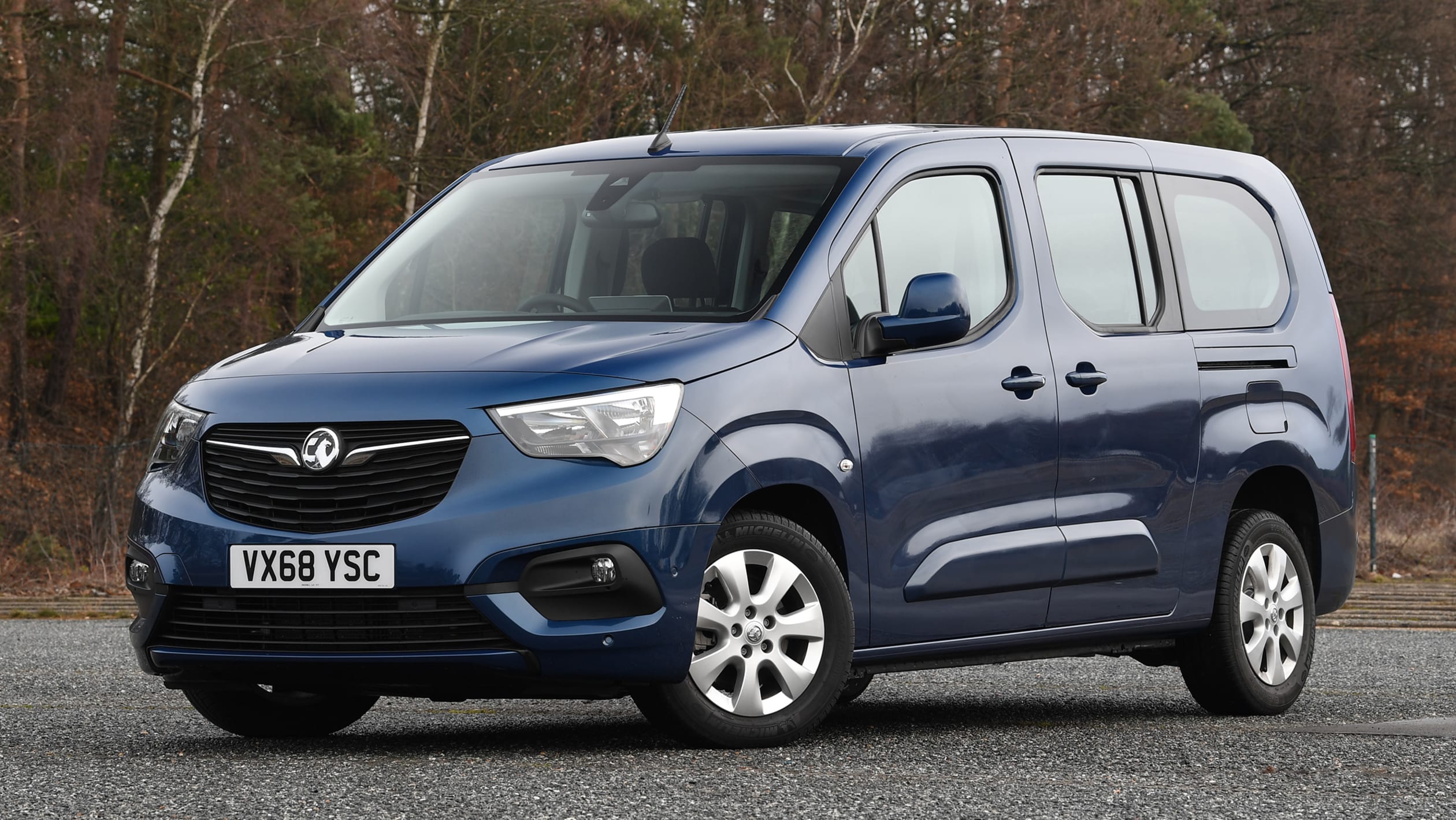 Citroen Berlingo XL vs Vauxhall Combo Life XL vs Ford Grand Tourneo ...