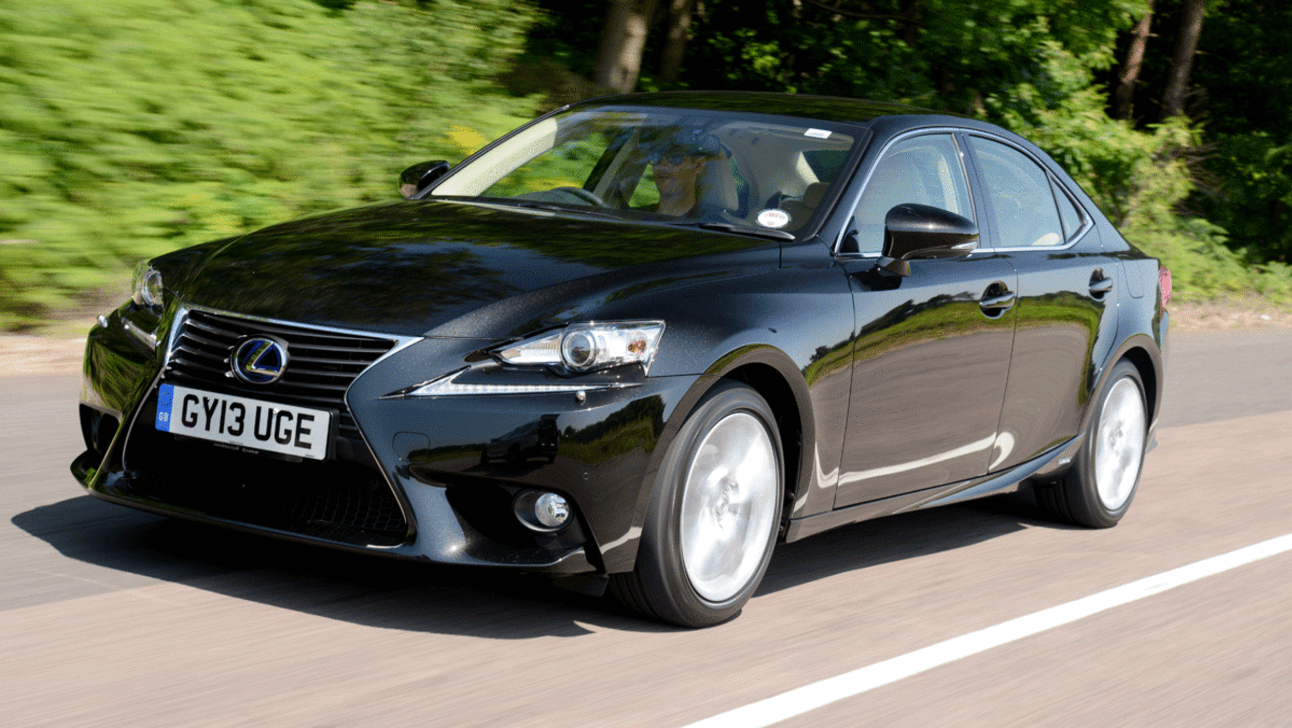 Lexus IS 300h Luxury pictures | Auto Express