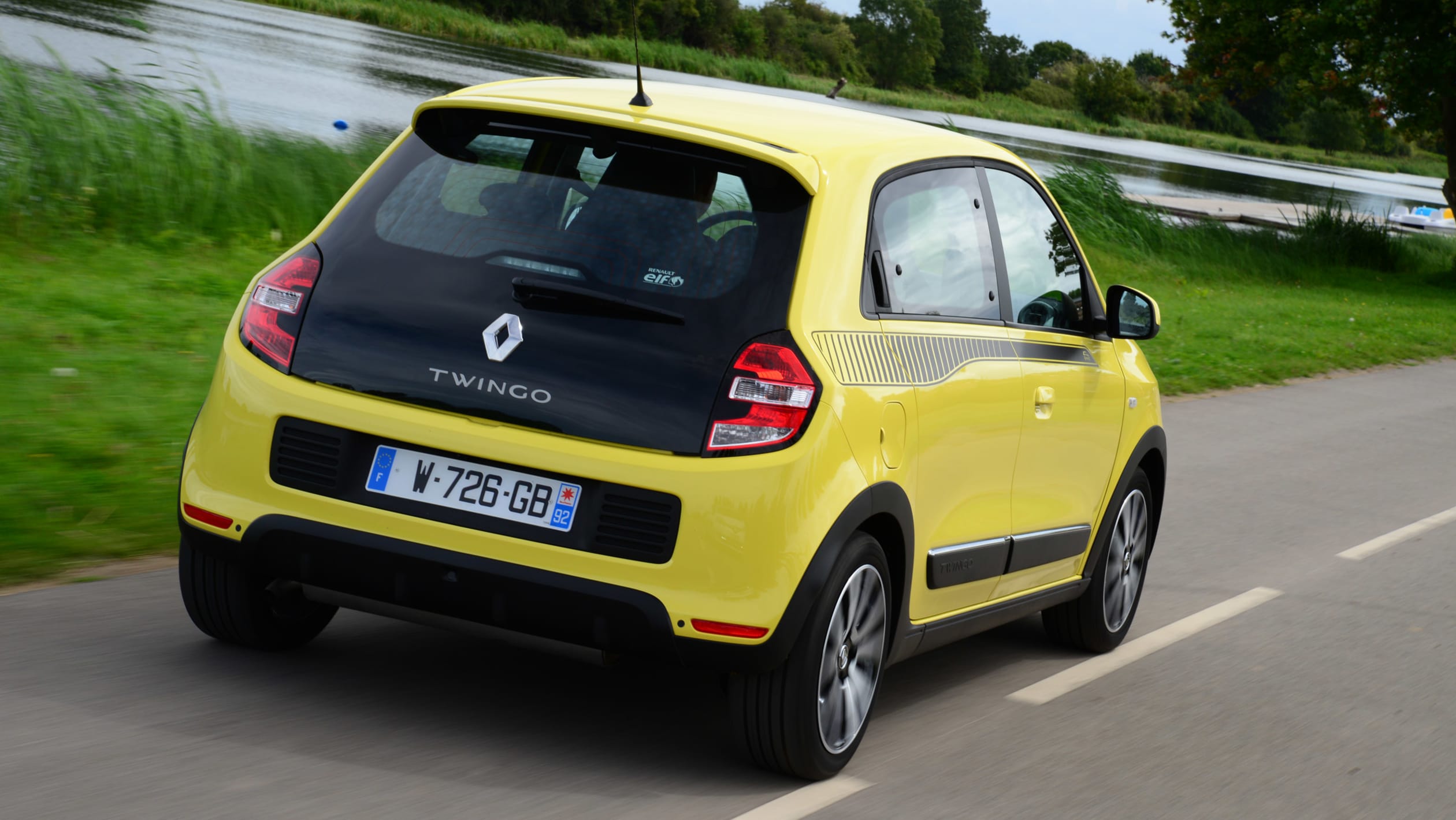 New Renault Twingo automatic review | Auto Express
