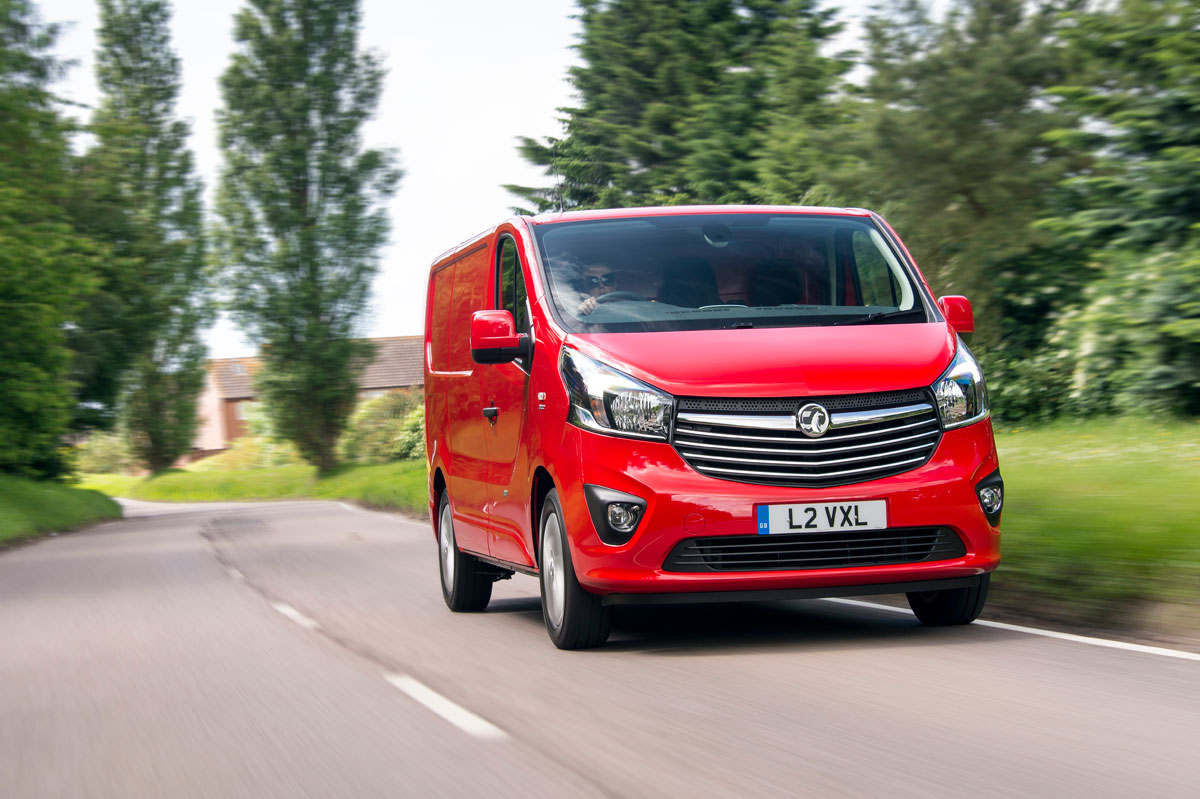 Vauxhall Vivaro (2014-2019) van review | Auto Express