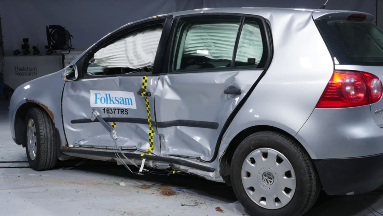 Rusty cars downgraded in NCAP-style crash test - pictures | Auto Express