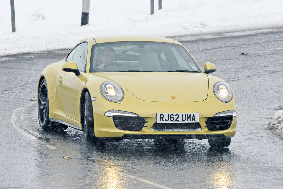 Porsche 911 Carrera 4S | Auto Express