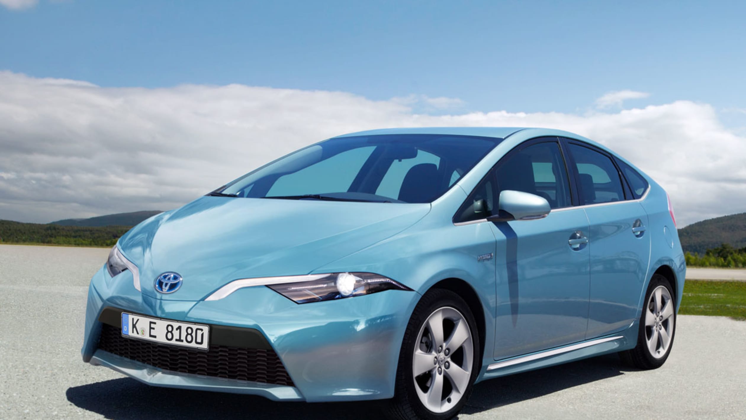 New Toyota Prius uncovered - pictures | Auto Express