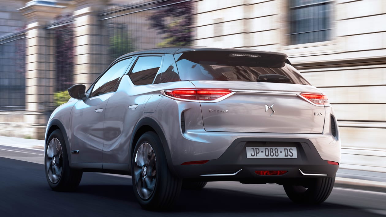 New DS 3 Crossback uncovered at Paris - pictures | Auto Express