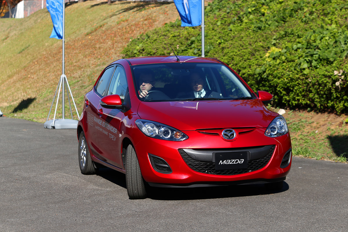Mazda 2 EV gets new rotary range extender engine | Auto Express