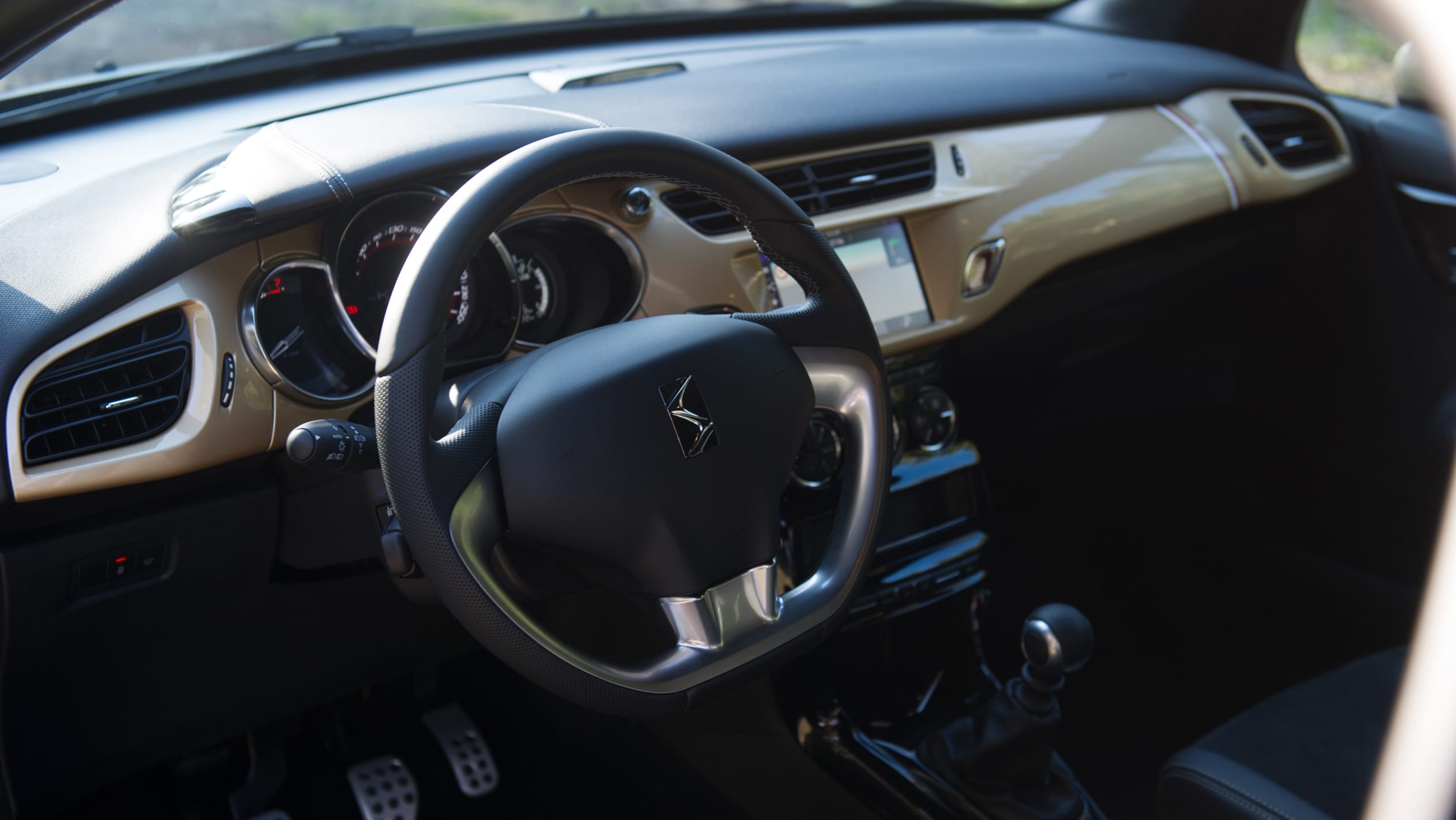 DS 3 Performance 2016 review - pictures | Auto Express