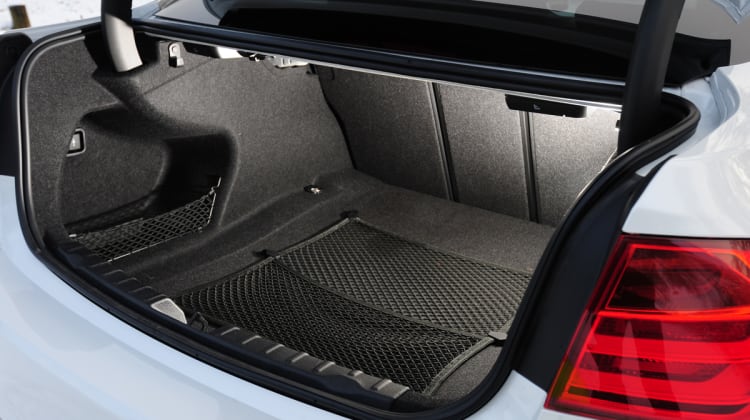 BMW 320i xDrive pictures | Auto Express