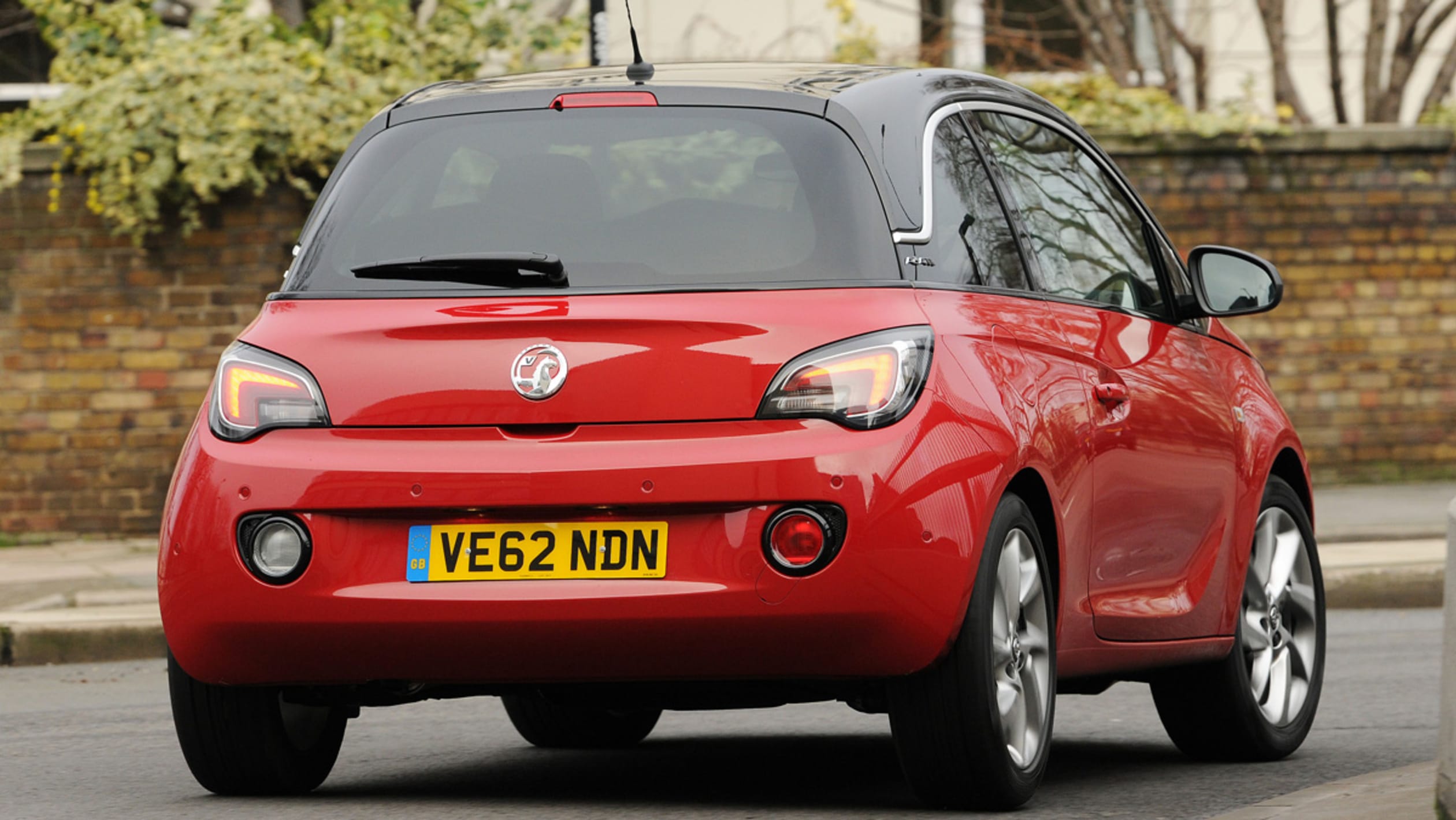 Vauxhall Adam 1.4 Slam pictures | Auto Express