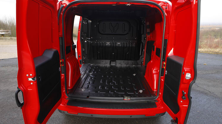 Vauxhall Combo Pictures | Auto Express