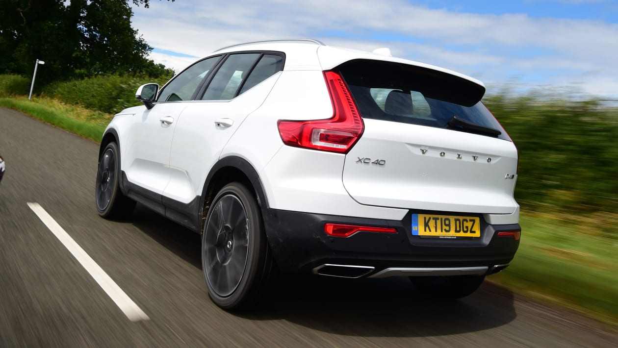 Mercedes GLA vs Volvo XC40 | Auto Express