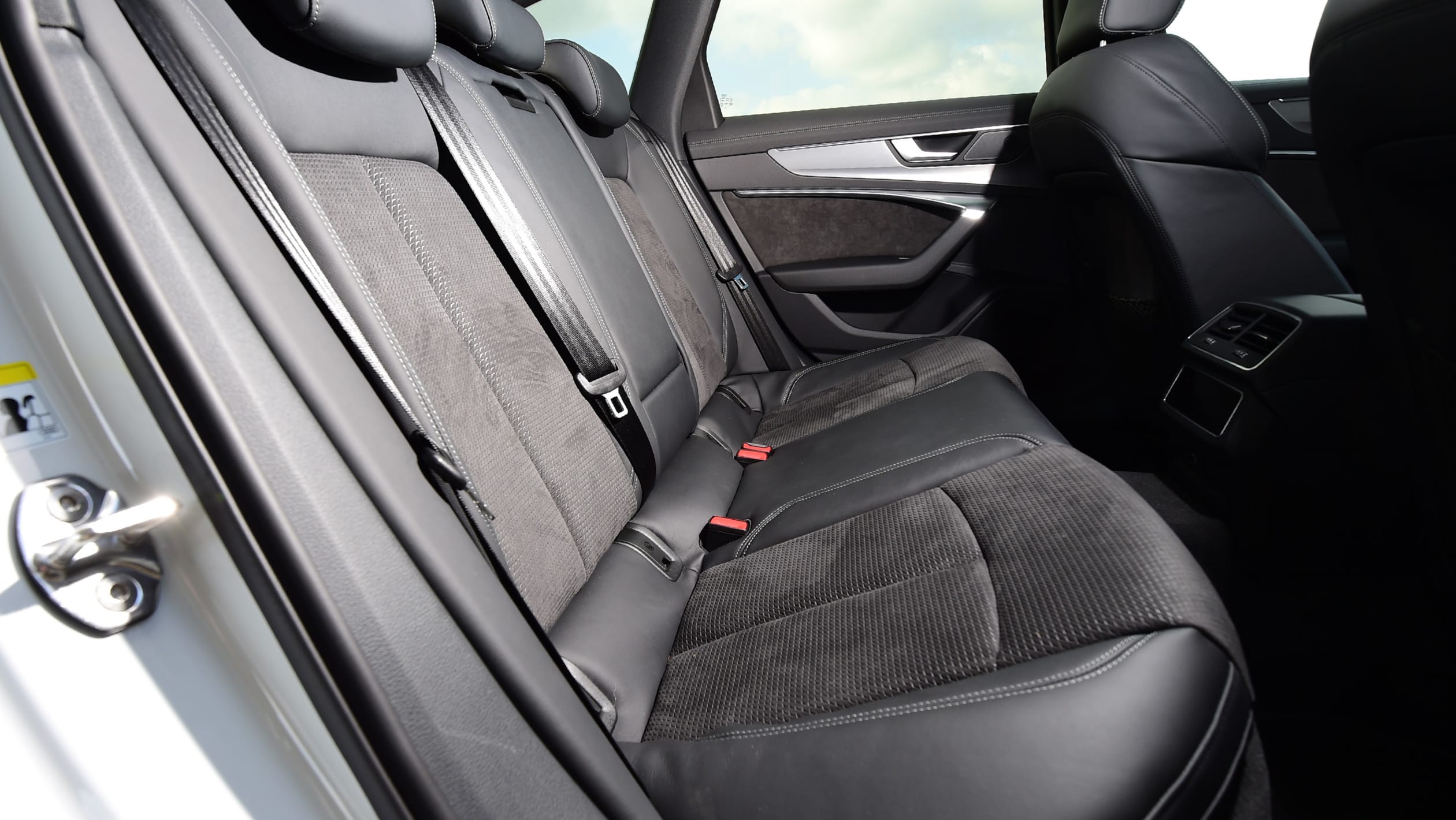 Audi A6 Avant Practicality, Boot Size, Dimensions & Luggage Capacity ...