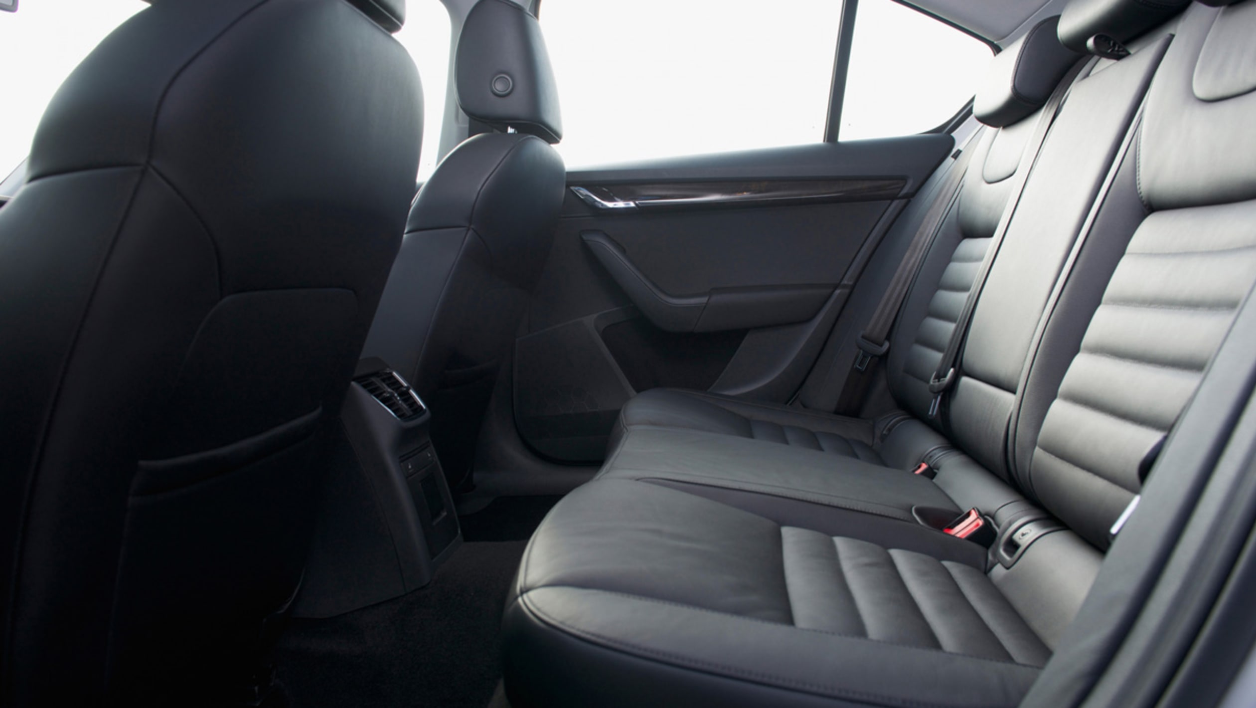 Skoda Octavia 2.0 TDI pictures | Auto Express