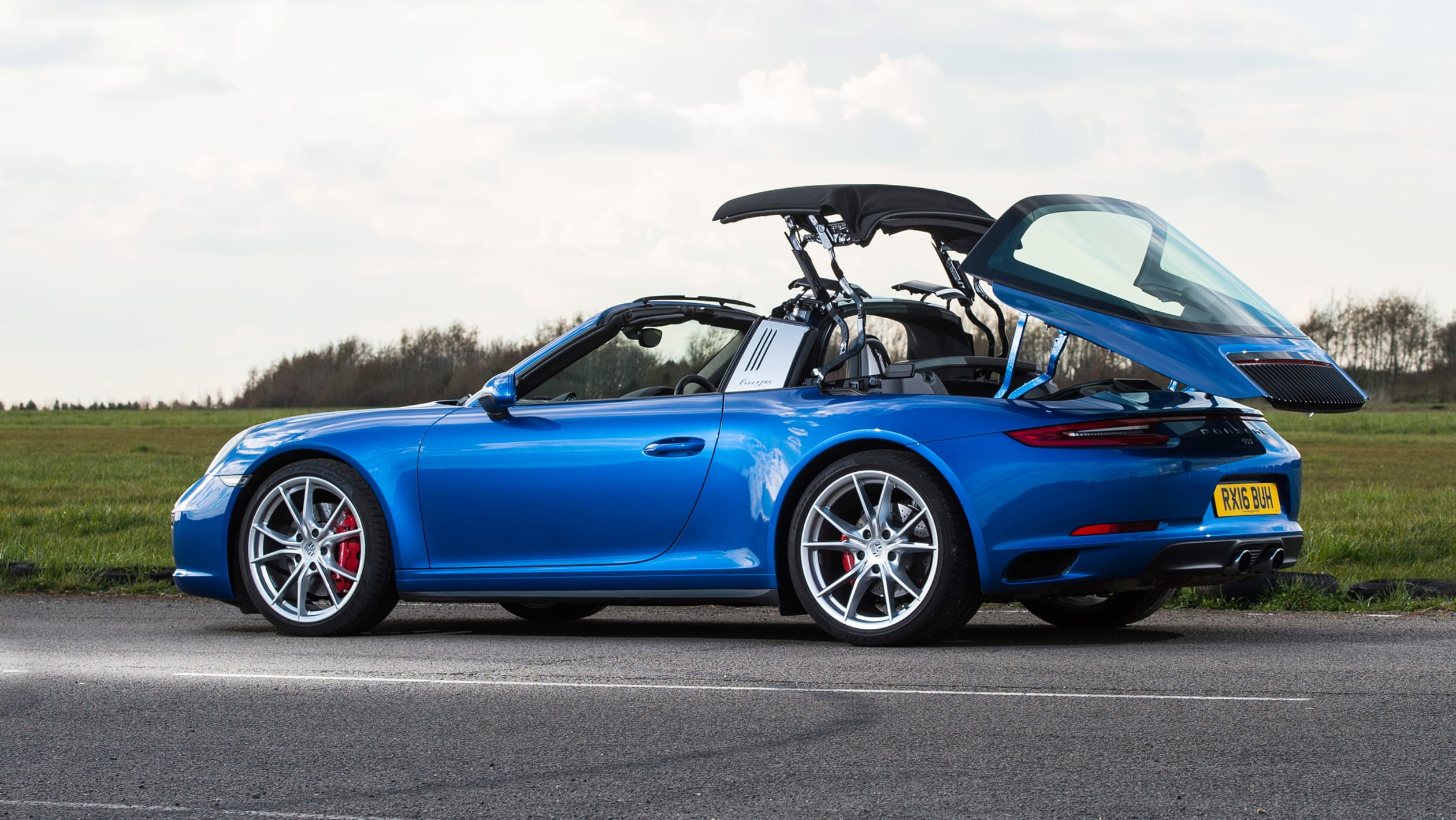 Porsche 911 Targa 2016 UK review - pictures | Auto Express