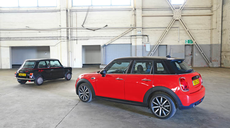 Old vs new: MINI Jet Black vs MINI Cooper 5dr - pictures | Auto Express