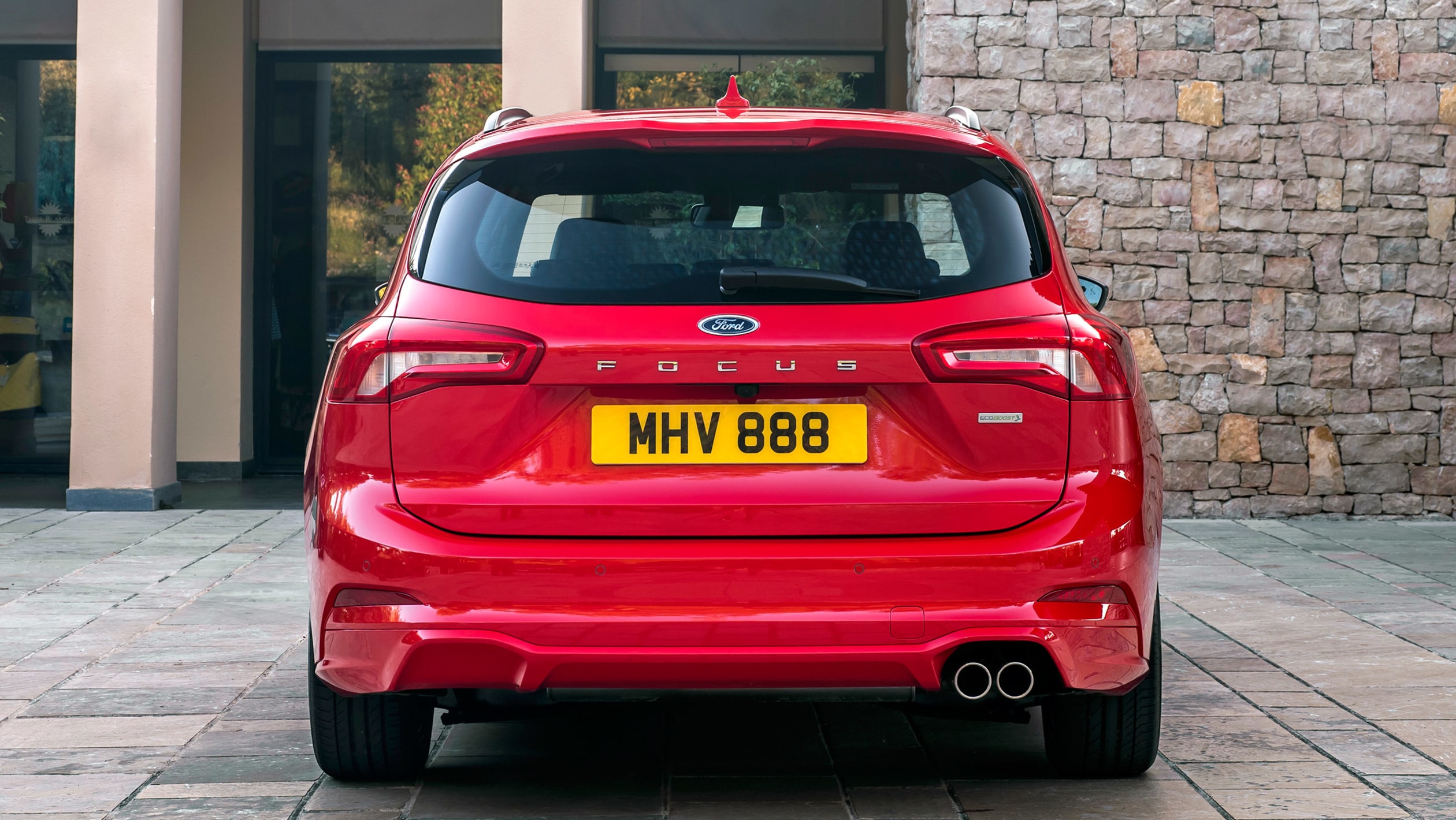 New Ford Focus Estate ST-Line X 2019 review - pictures | Auto Express