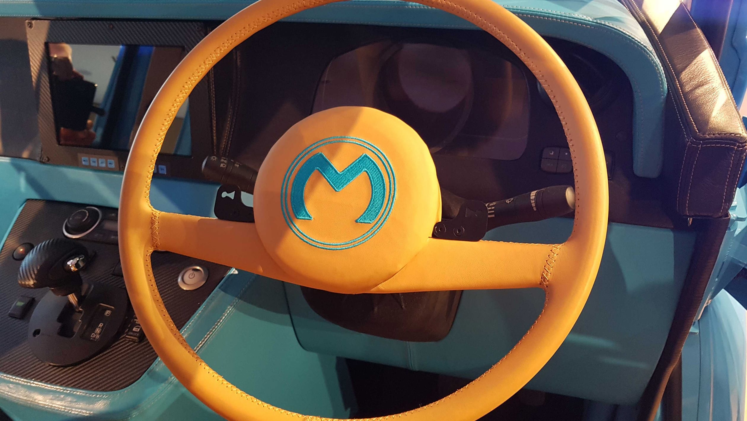 Morris Commercial returns with all-electric Morris JE van - pictures ...