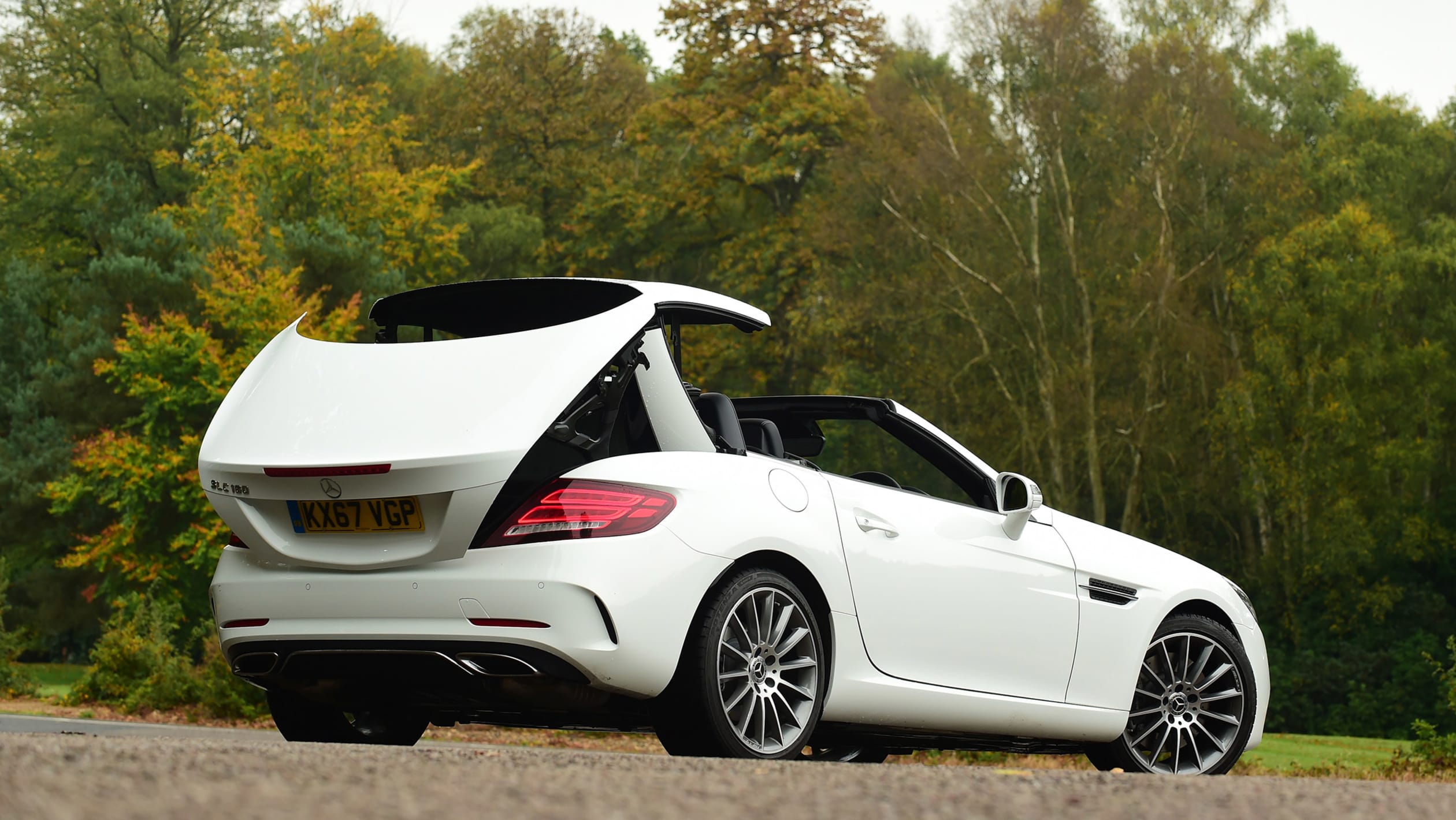 New Mercedes SLC 180 2017 review - pictutres | Auto Express