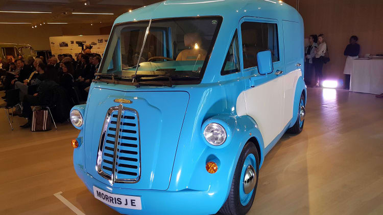 Morris Commercial returns with all-electric Morris JE van - pictures ...