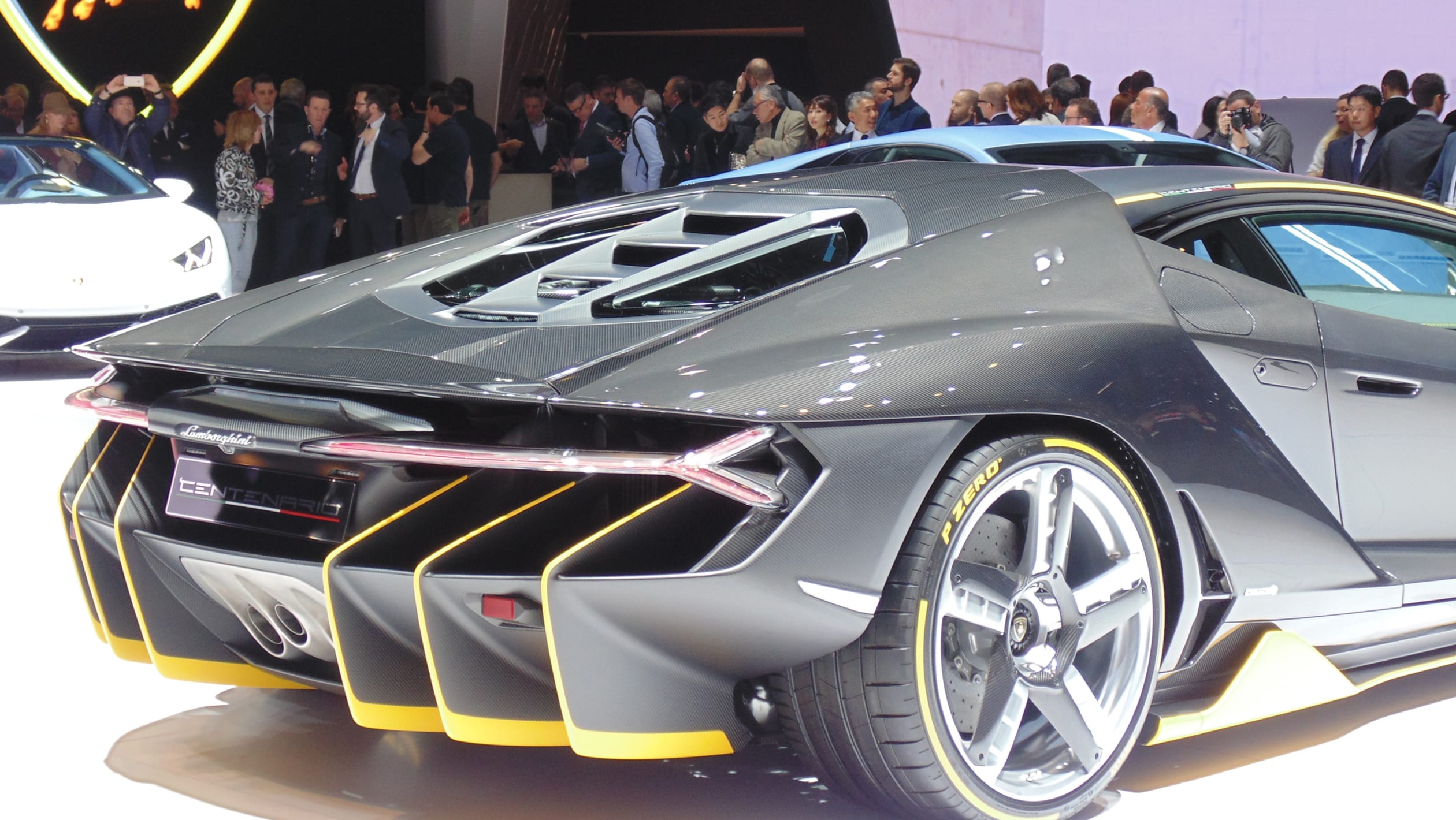 Lamborghini Centenario revealed at Geneva 2016 - pictures | Auto Express