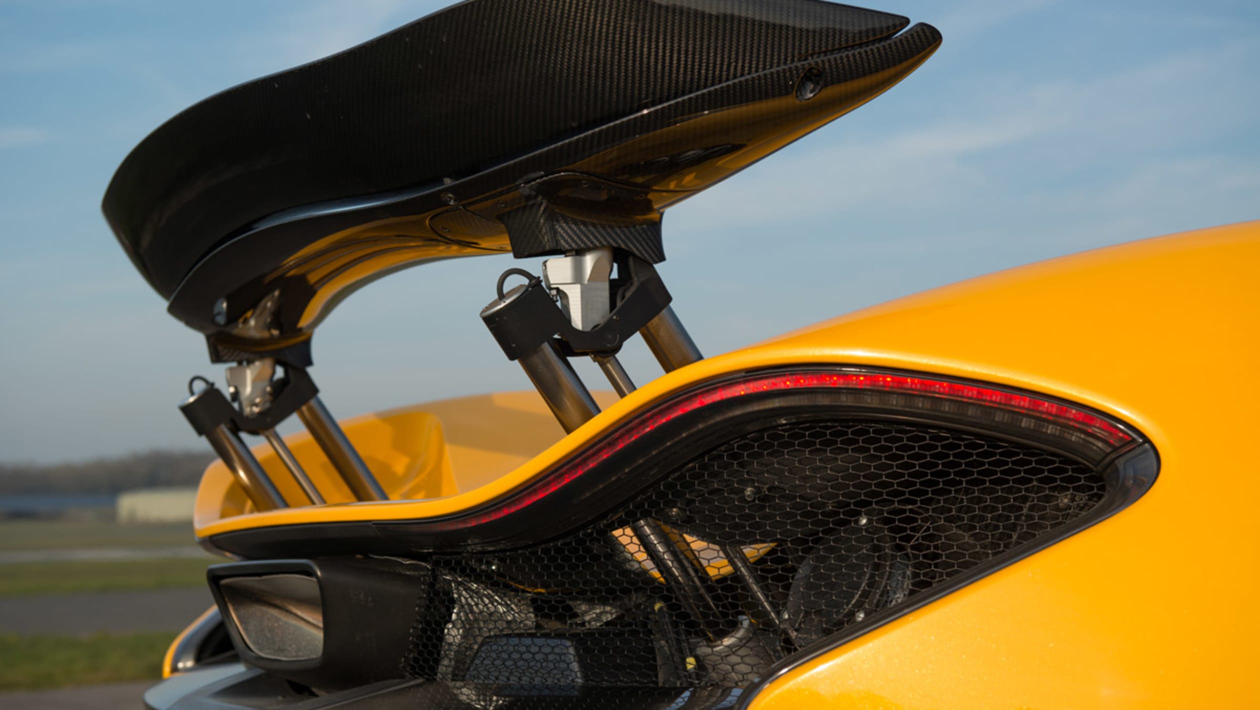 McLaren P1 2014 review pictures | Auto Express
