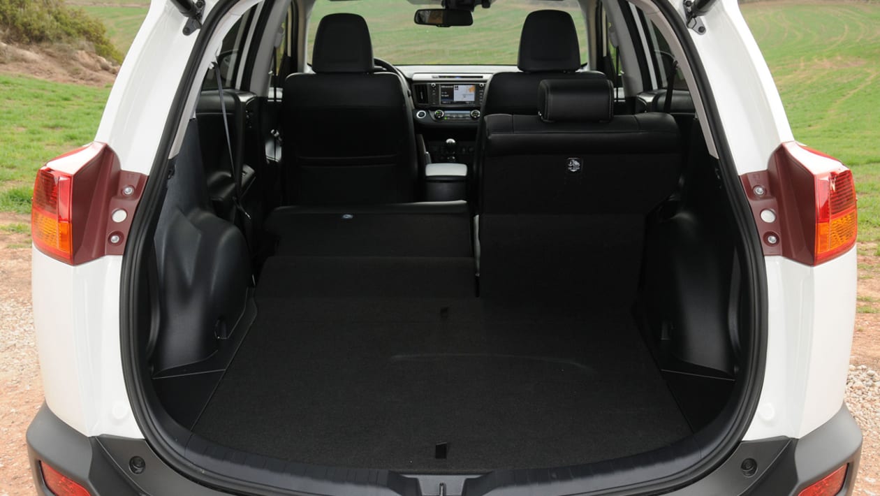 2013 Toyota RAV4 pictures | Auto Express